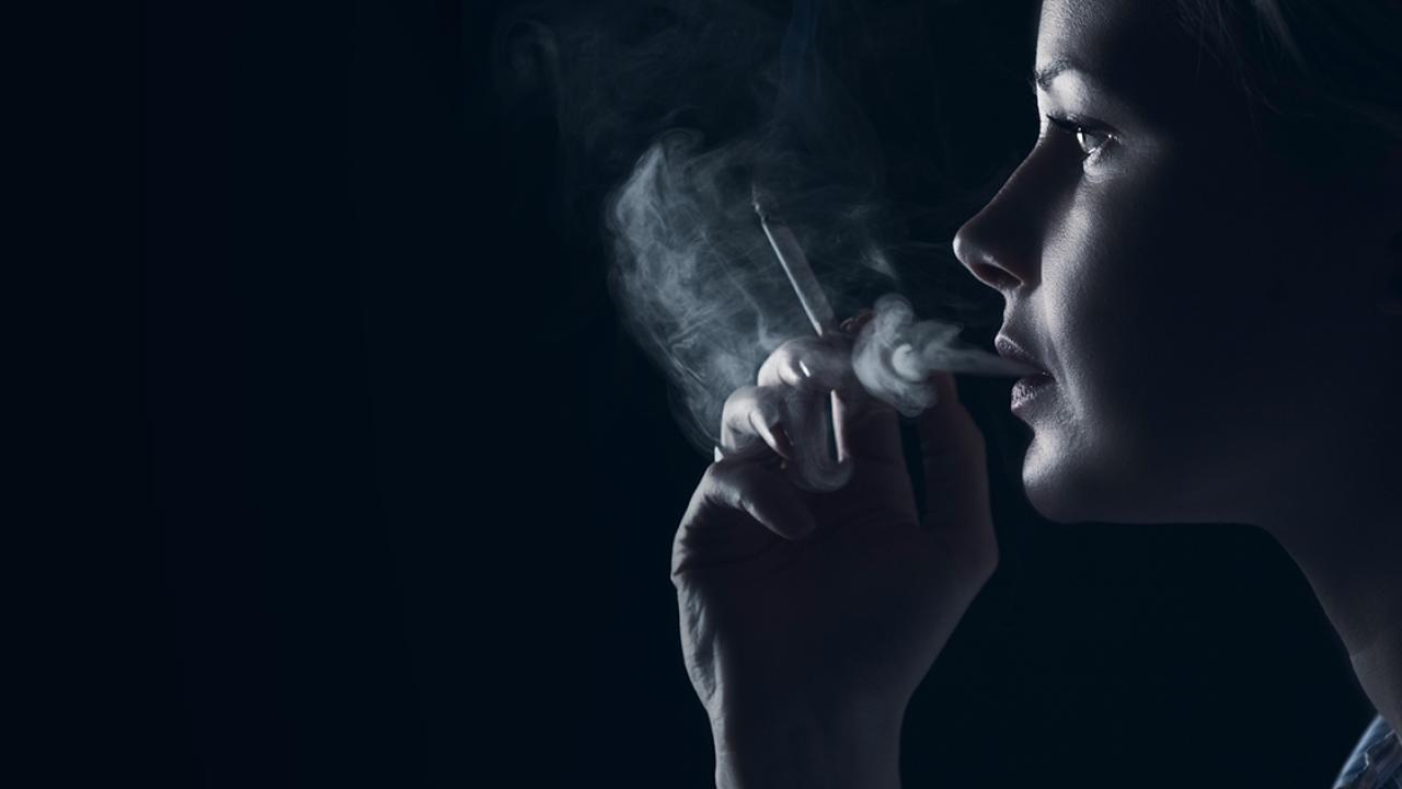 does smoking affect depression
