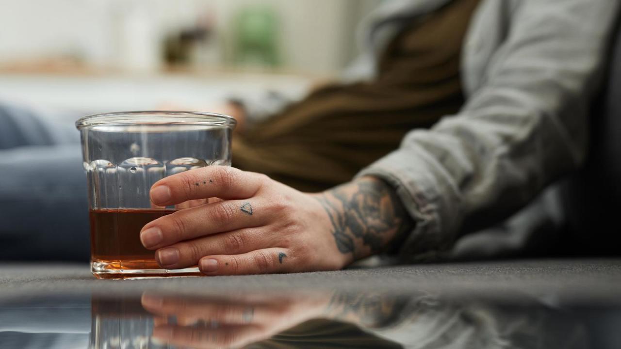 Study Finds Elevated Alcohol Involvement in Suicides of Lesbian, Gay ...